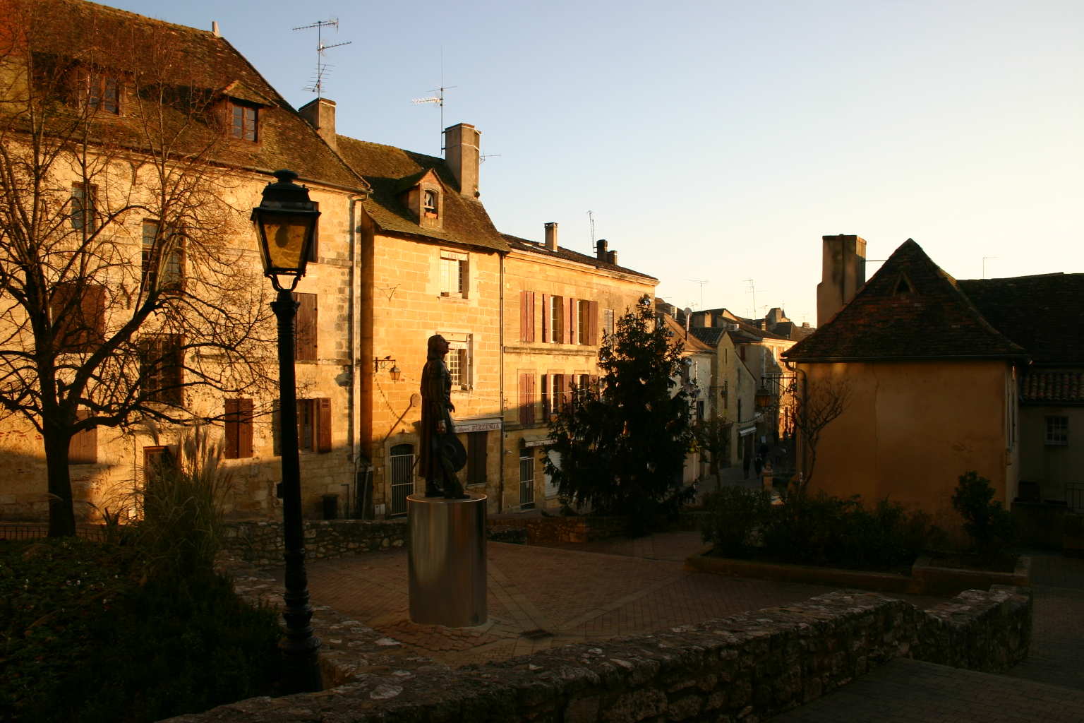 About Bergerac: History And Wine - Bergerac Wine Tours